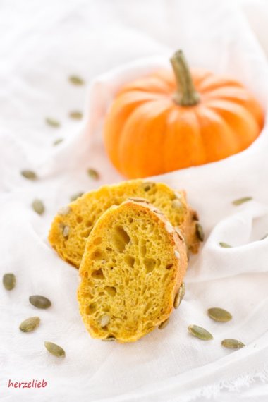 Puddingteilchen Rezept- Hefeteig und selbstgekochter Pudding